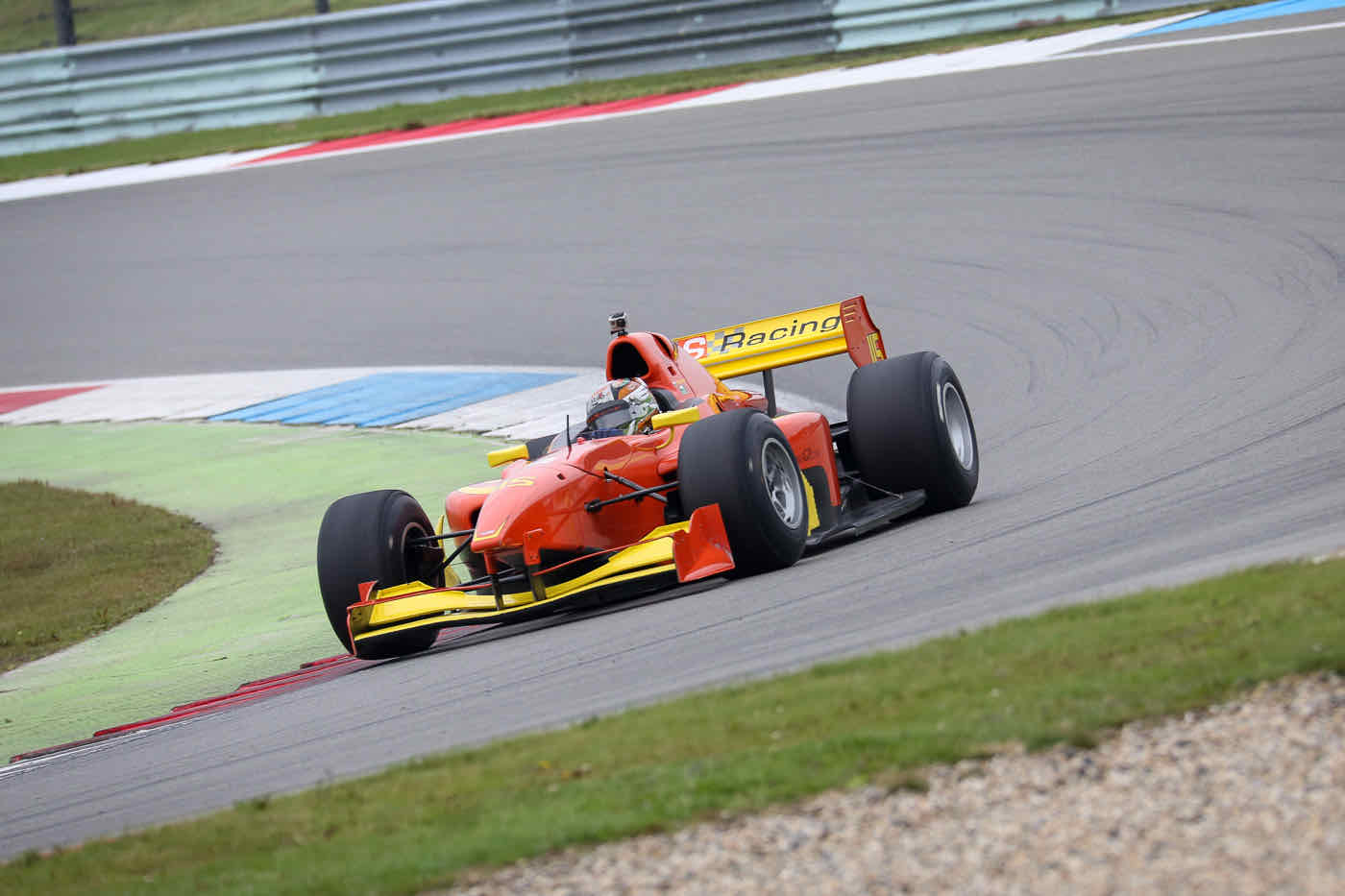 Ingo Gerstl domine de la tête et des épaules le Boss GP à Assen