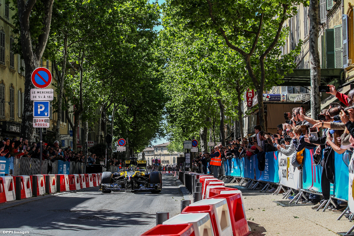 Le roadshow du Grand Prix de France F1 fait vibrer Salon-de-Provence