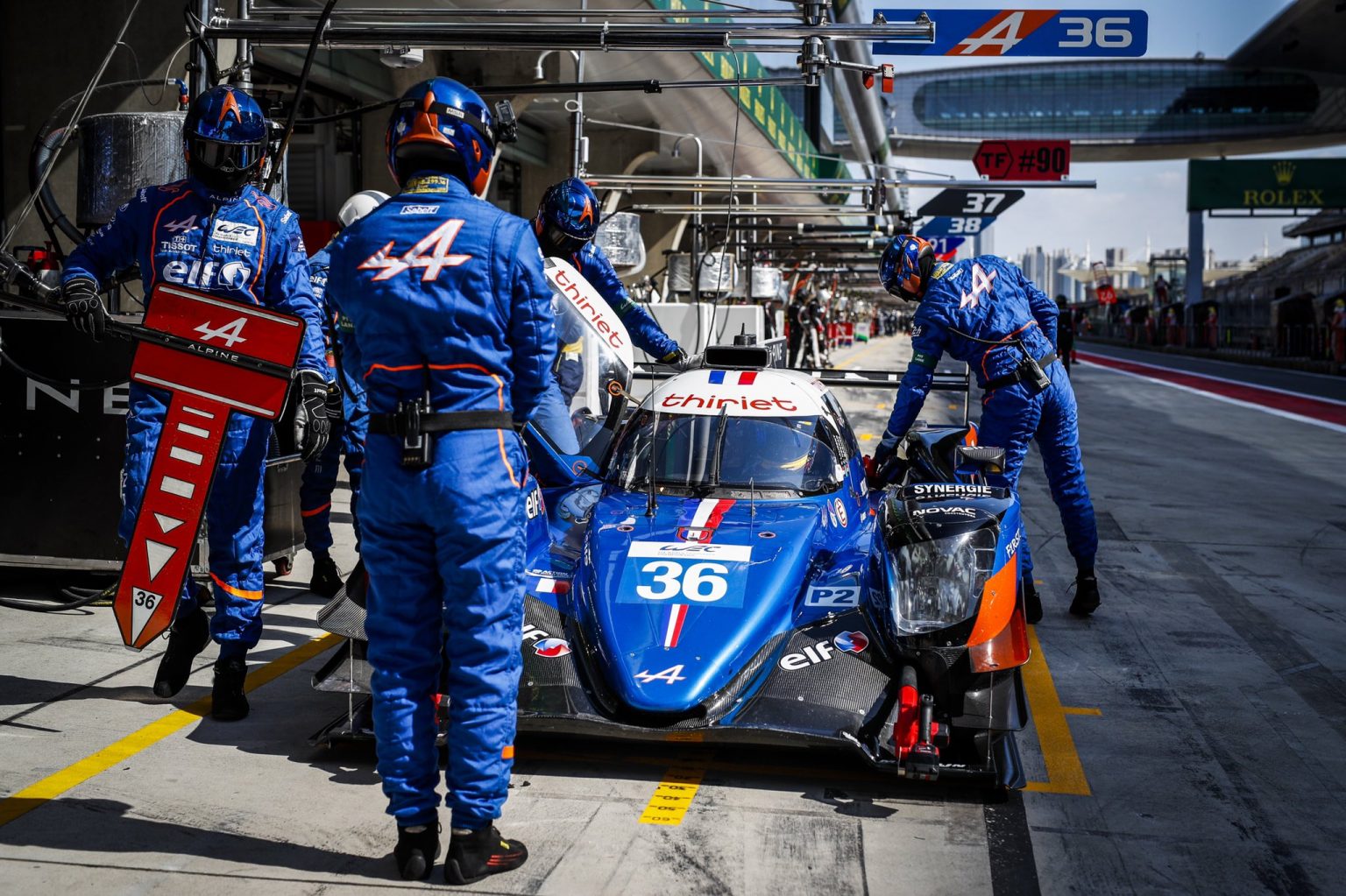 8 Heures de Bahreïn : Signatech Alpine Elf reste au cœur de la bataille