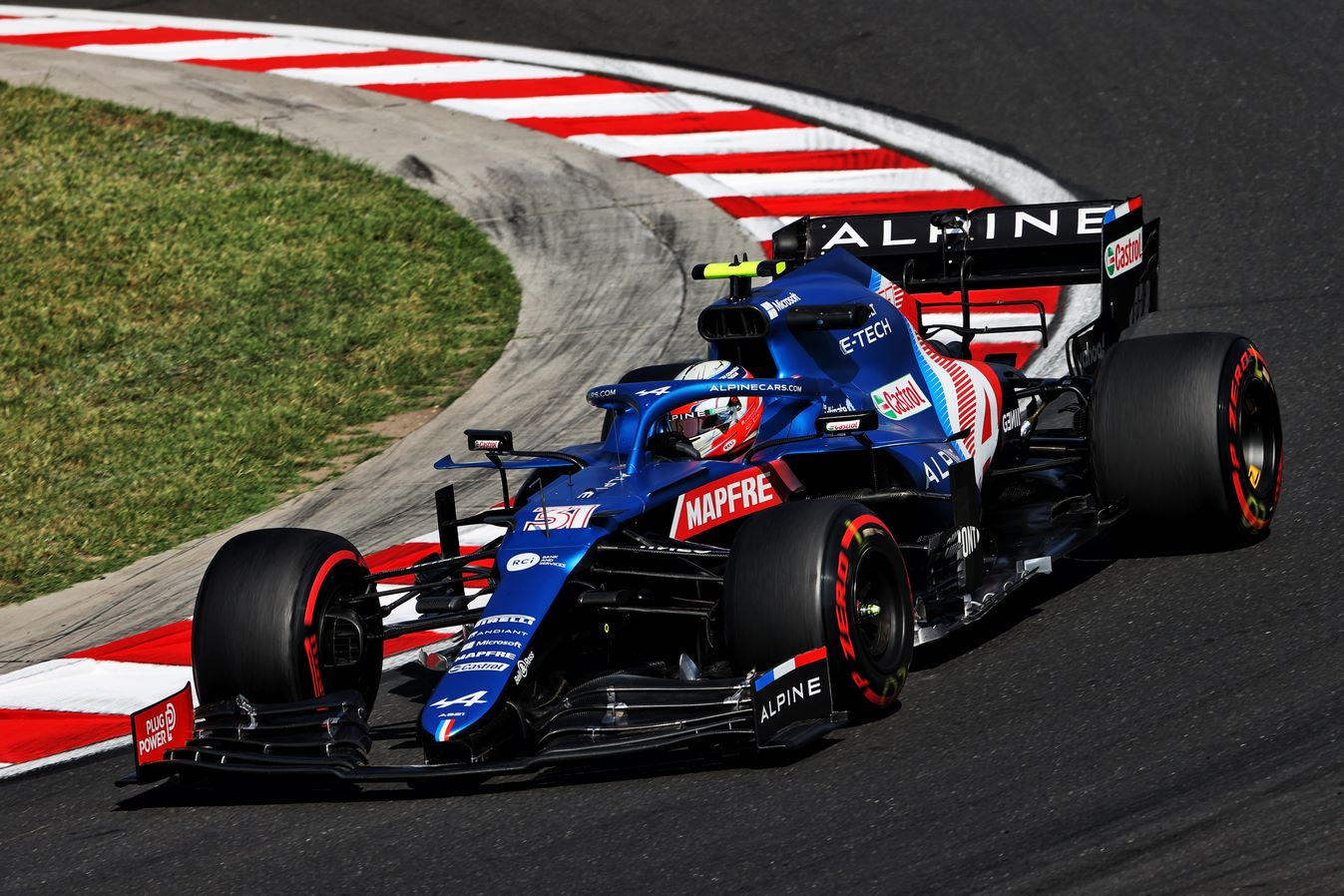 Une grande parade Alpine en marge des 24 Heures du Mans